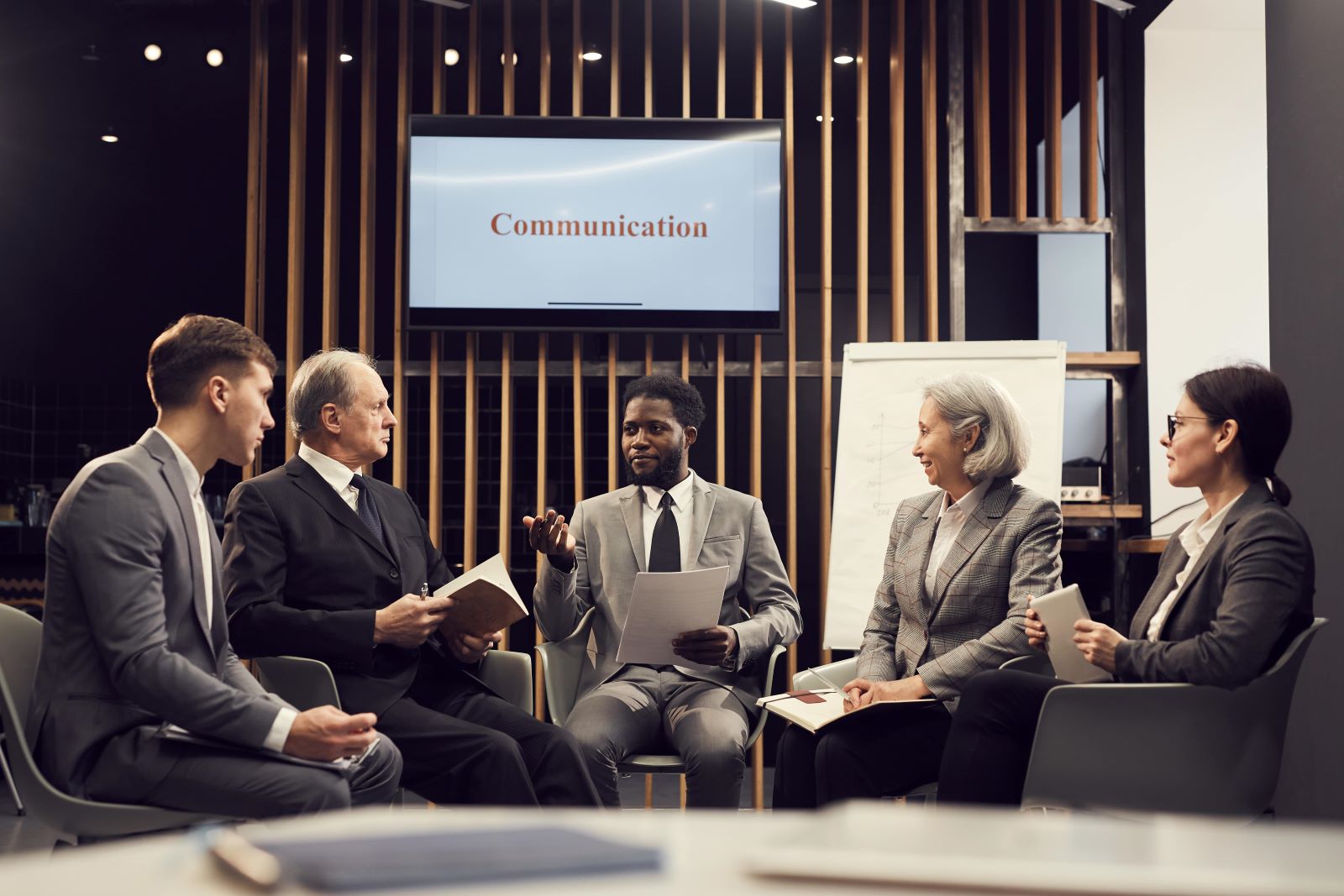 Sales Management: Proactive Communication - Sales Guru Sales Management: Proactive Communication - Sales Guru